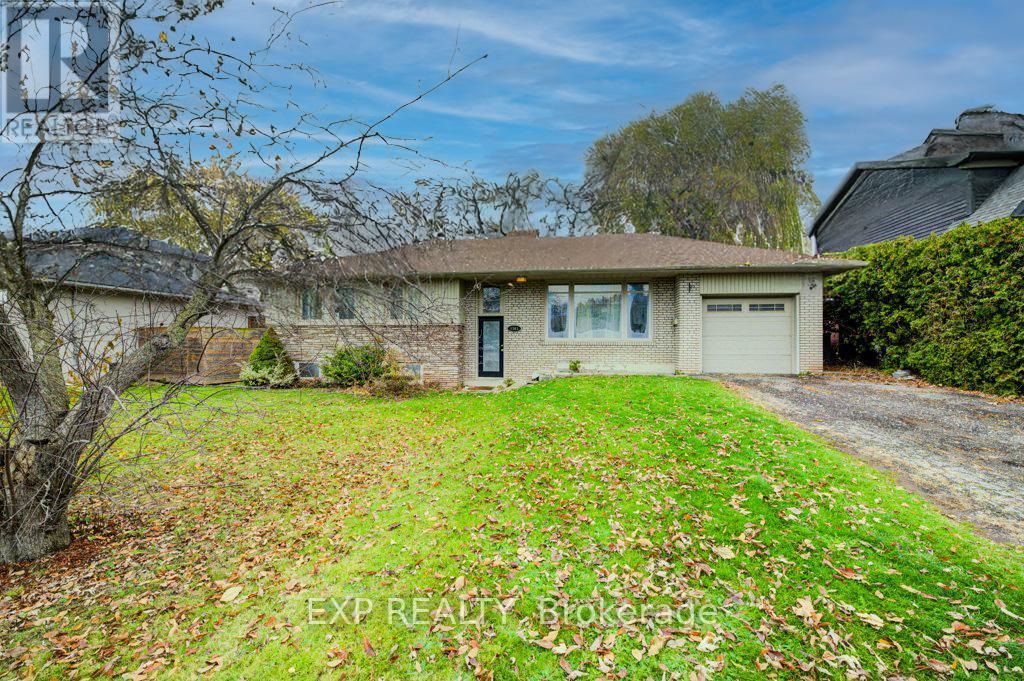 For sale: 1361 STANBURY ROAD, Oakville (WO West), Ontario L6L2J5 ...