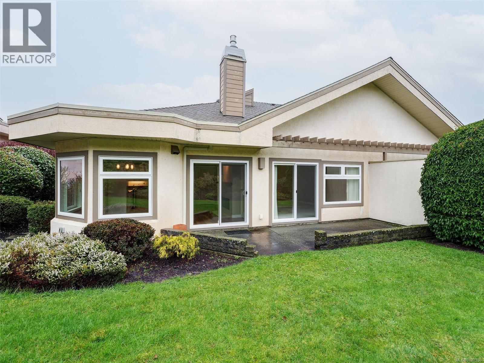 À vendre : 14 4318 Emily Carr Dr, Saanich, Colombie-Britannique V8X5E7 ...