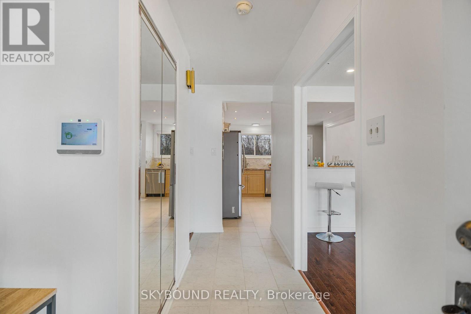 À vendre : 11 ADDINGTON CRESCENT, Brampton (Avondale), Ontario L6T2R1 ...