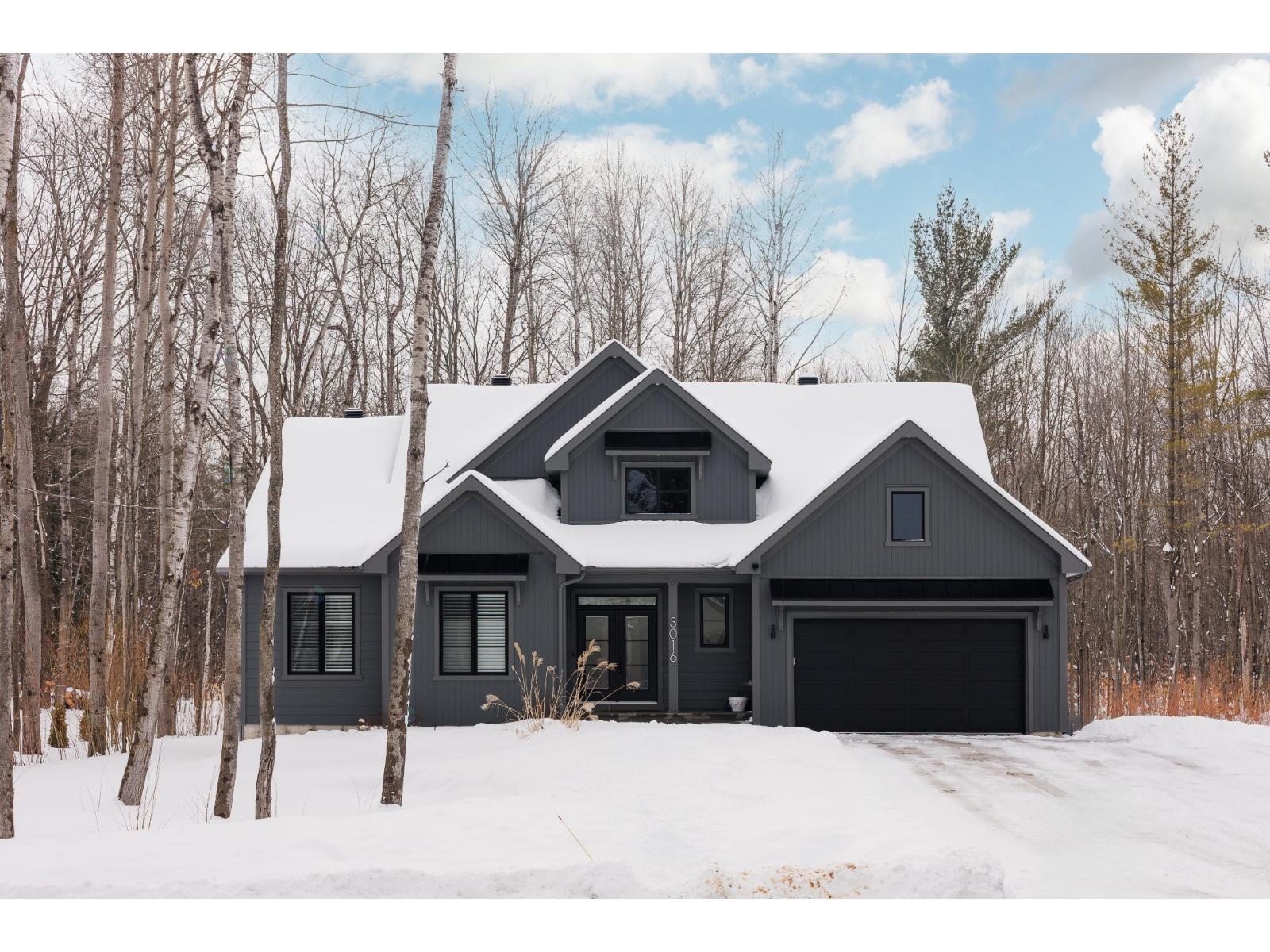 For sale: 3016 Rue du Ravin-Boisé, Vaudreuil-Dorion, Quebec J7V5E4 ...