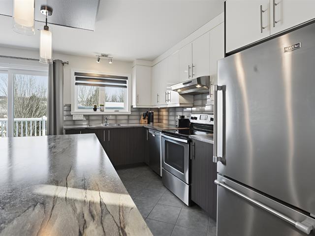 For sale: 403 Av. des Bouleaux, Vallée-Jonction, Quebec G0S3J0 ...