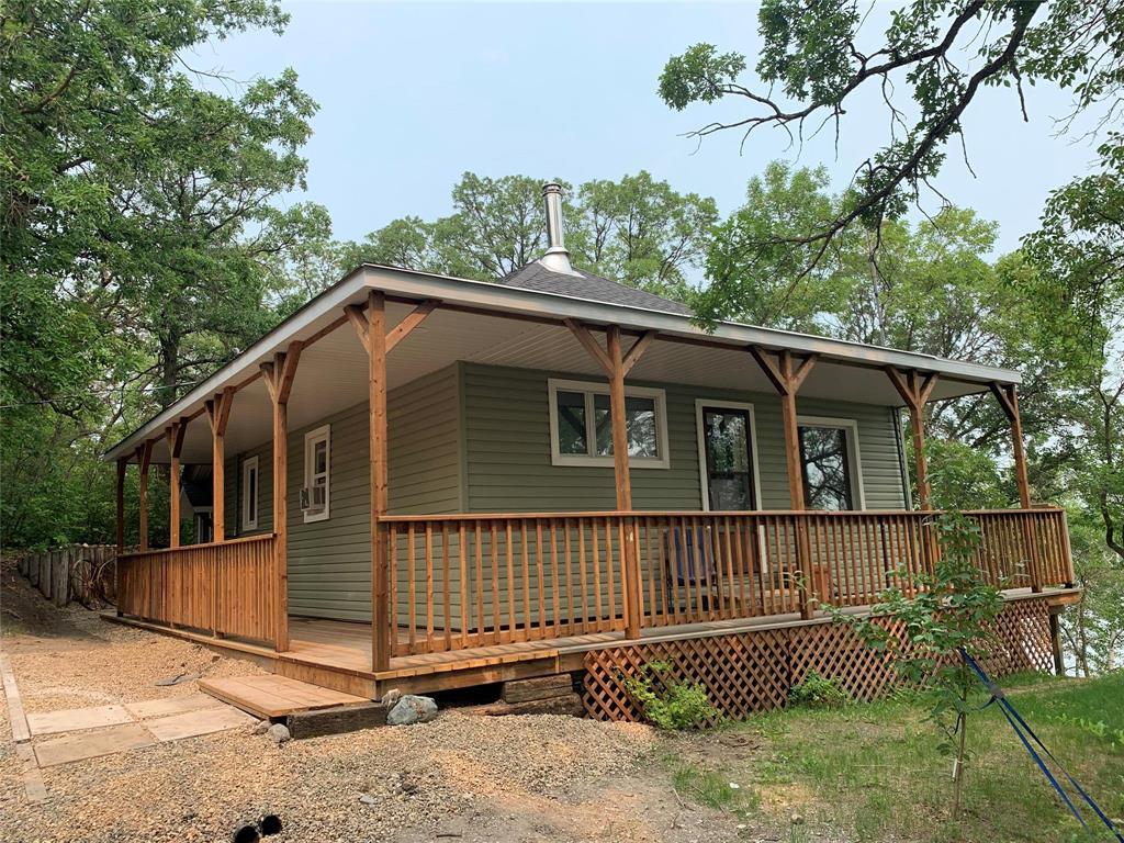 For sale: 135 Davidson Drive, Rock Lake, Manitoba R0K0L0 - 202600969 ...