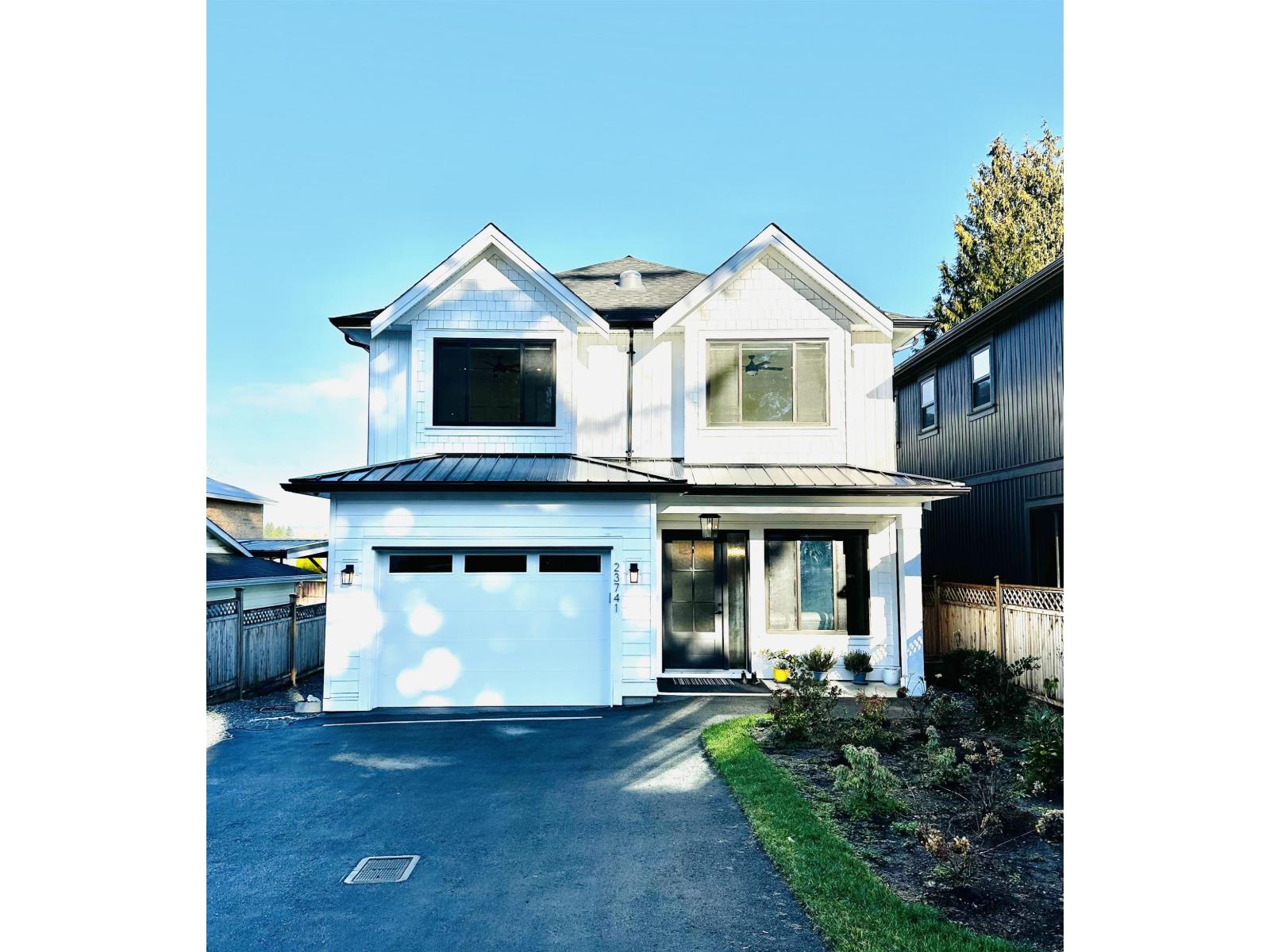 For sale: 23741 OLD YALE ROAD, Langley, British Columbia V2Z2K4 ...