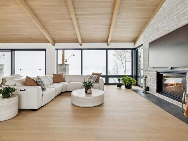 À vendre : 372 Ch. de la Baie-Yelle, Lac-Simon, Québec J0V1E0 ...