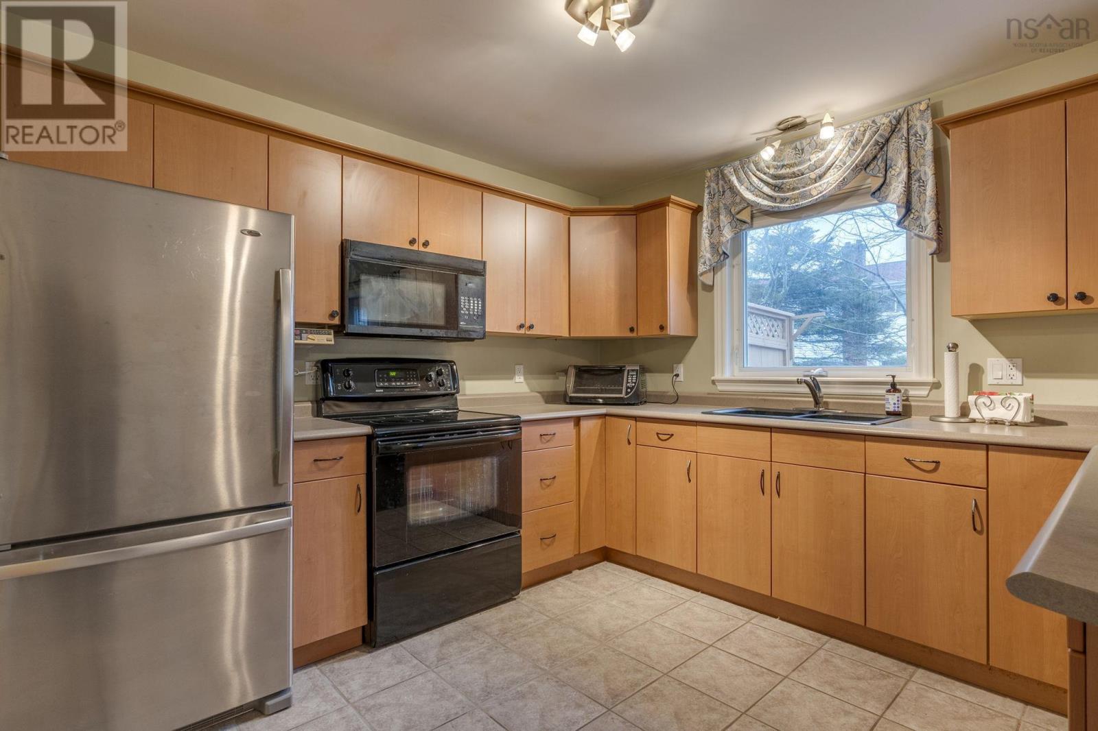 À vendre : 159 Village Green Lane, Dartmouth, Nouvelle-Écosse B2Y4V5 ...