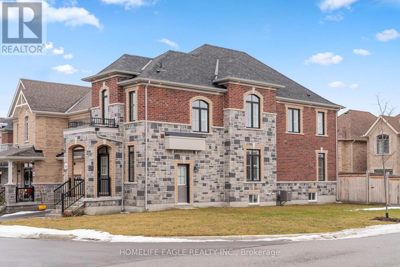 For sale: 20 VIOLA STREET, East Gwillimbury (Sharon), Ontario L9N0T6 ...