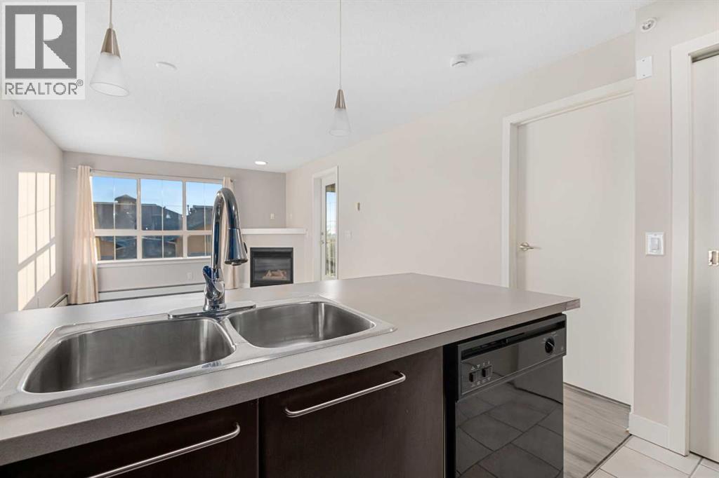 456, 35 Richard Court SW, Calgary, Alberta T3E7N9 - A2278785 | REALTOR.ca