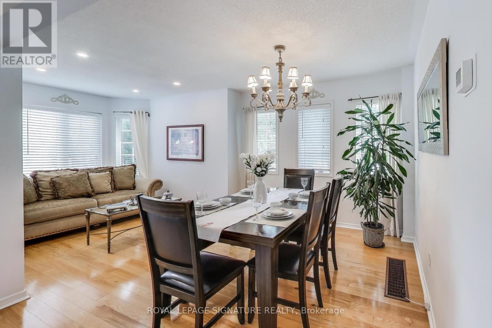 À vendre : 65 RED RIVER CRESCENT, Newmarket (Woodland Hill), Ontario ...