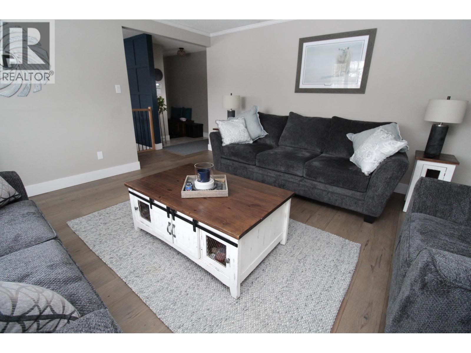 For sale: 19 CLEARWATER CRESCENT, Mackenzie, British Columbia V0J2C0 ...