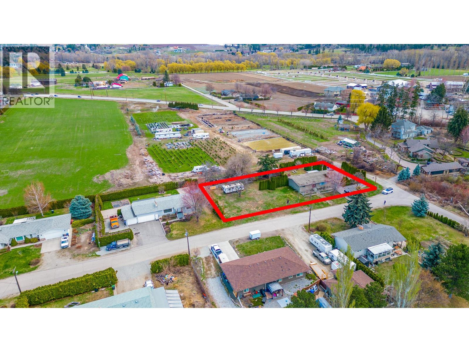 For sale: 3259 St. Amand Road, Kelowna, British Columbia V1W3P2 ...