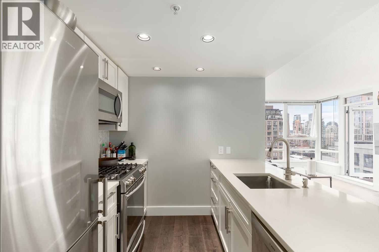 For sale: 2710 928 BEATTY STREET, Vancouver, British Columbia V6Z3G6 ...