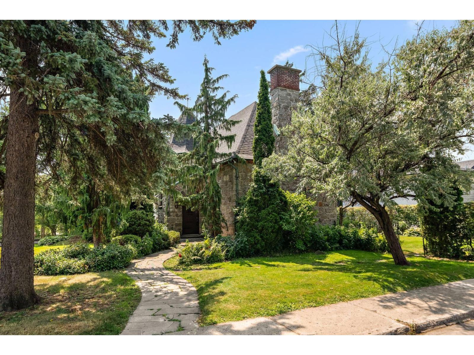 For sale: 2 Rue Northcote, Hampstead, Quebec H3X1P3 - 18477682 | REALTOR.ca