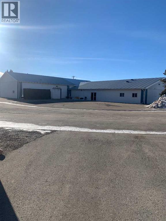 À vendre : 7 Co-op Road, Didsbury, Alberta T0M0A2 - A2280095 | REALTOR.ca