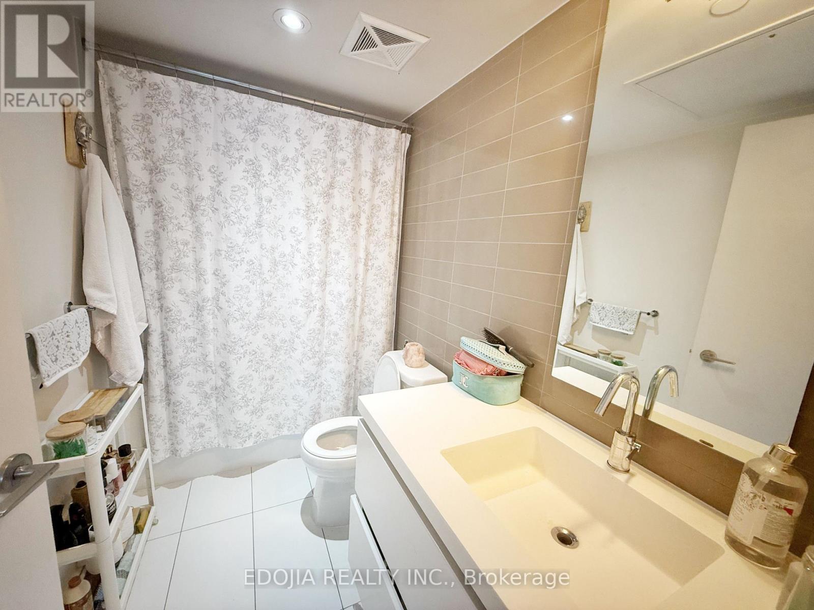 À louer : 617 - 75 QUEENS WHARF ROAD, Toronto (Waterfront Communities ...