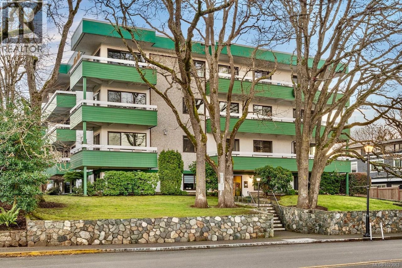 À vendre : 303 2095 Oak Bay Ave, Oak Bay, Colombie-Britannique V8R1E6 ...