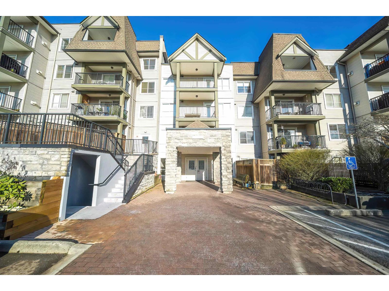 For sale: 416 12083 92A AVENUE, Surrey, British Columbia V3V8C8 ...