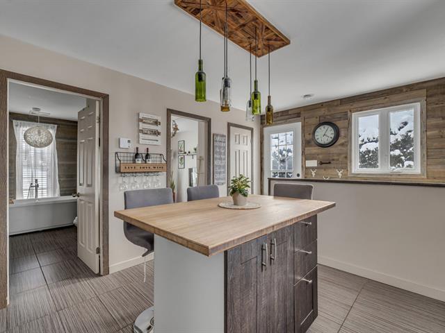 For sale: 30 Rue Valéda-Auclair, Québec (Charlesbourg), Quebec G2N1B5 ...