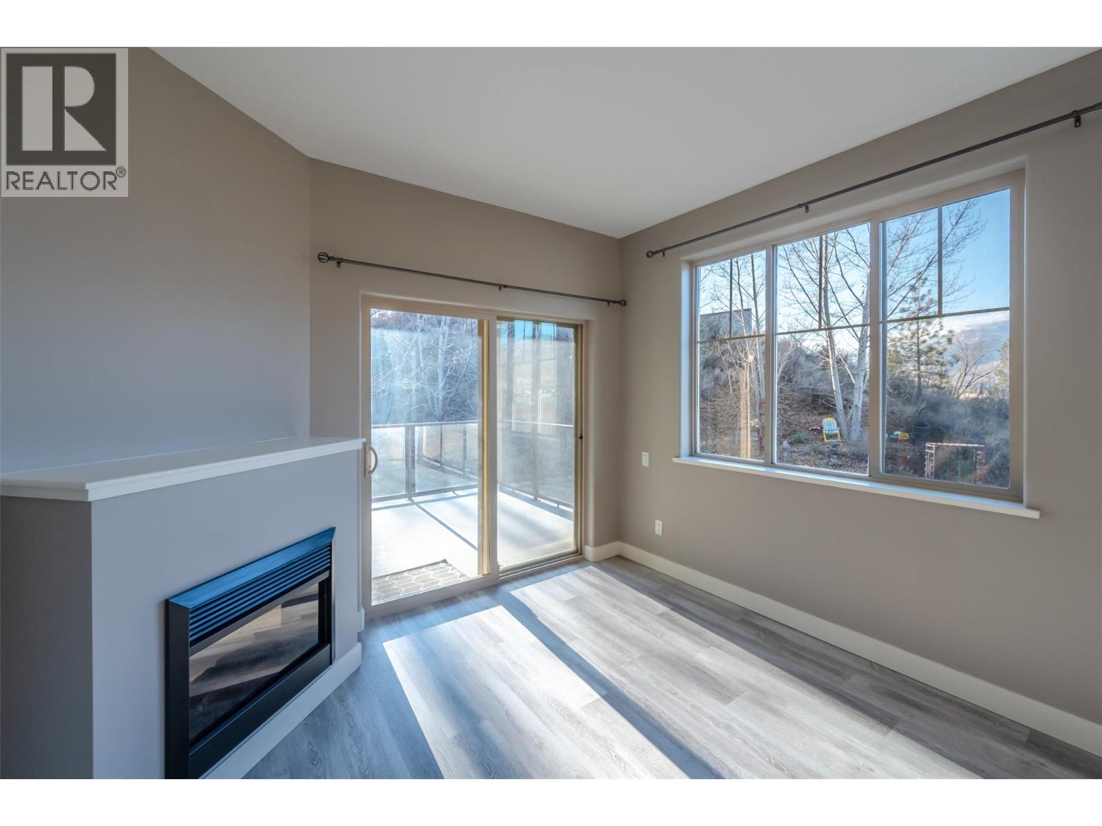 For sale: 921 SPILLWAY Road Unit# 208A, Oliver, British Columbia V0H1T8 ...