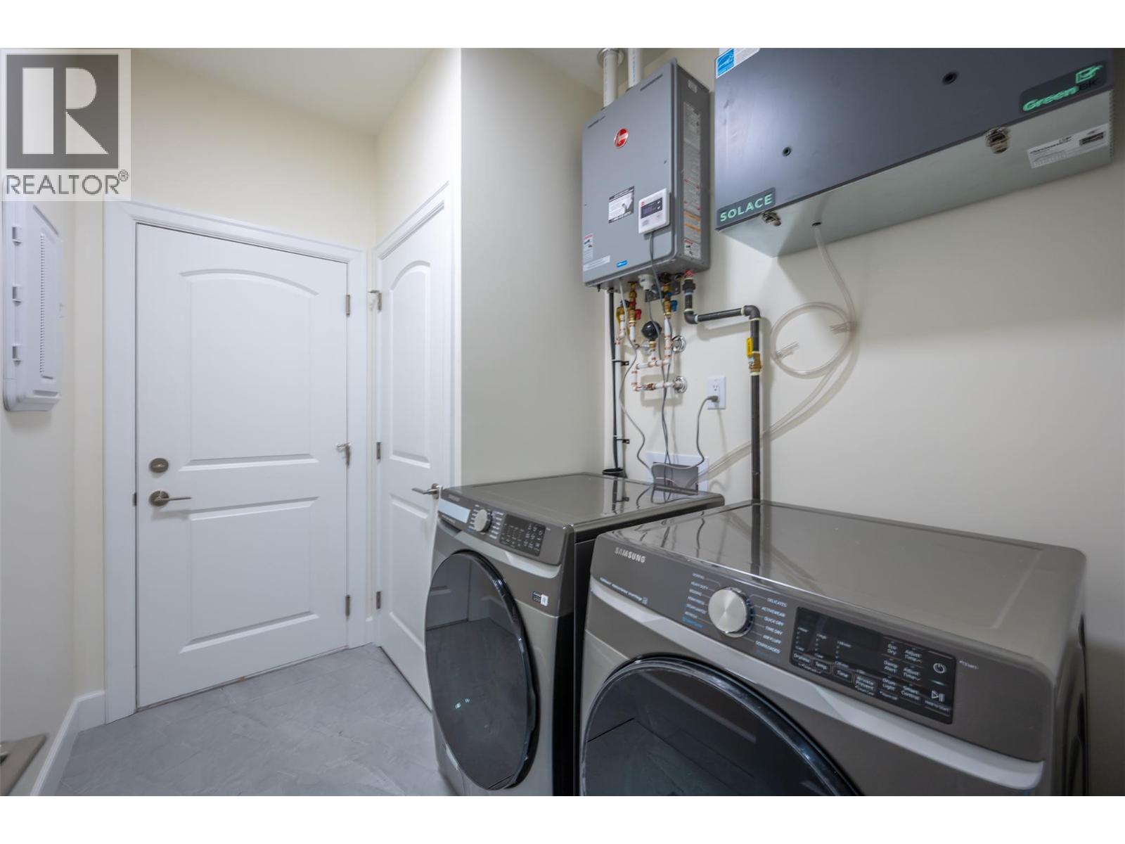 For sale: 255 Bentgrass Avenue, Oliver, British Columbia V0H1T3 ...