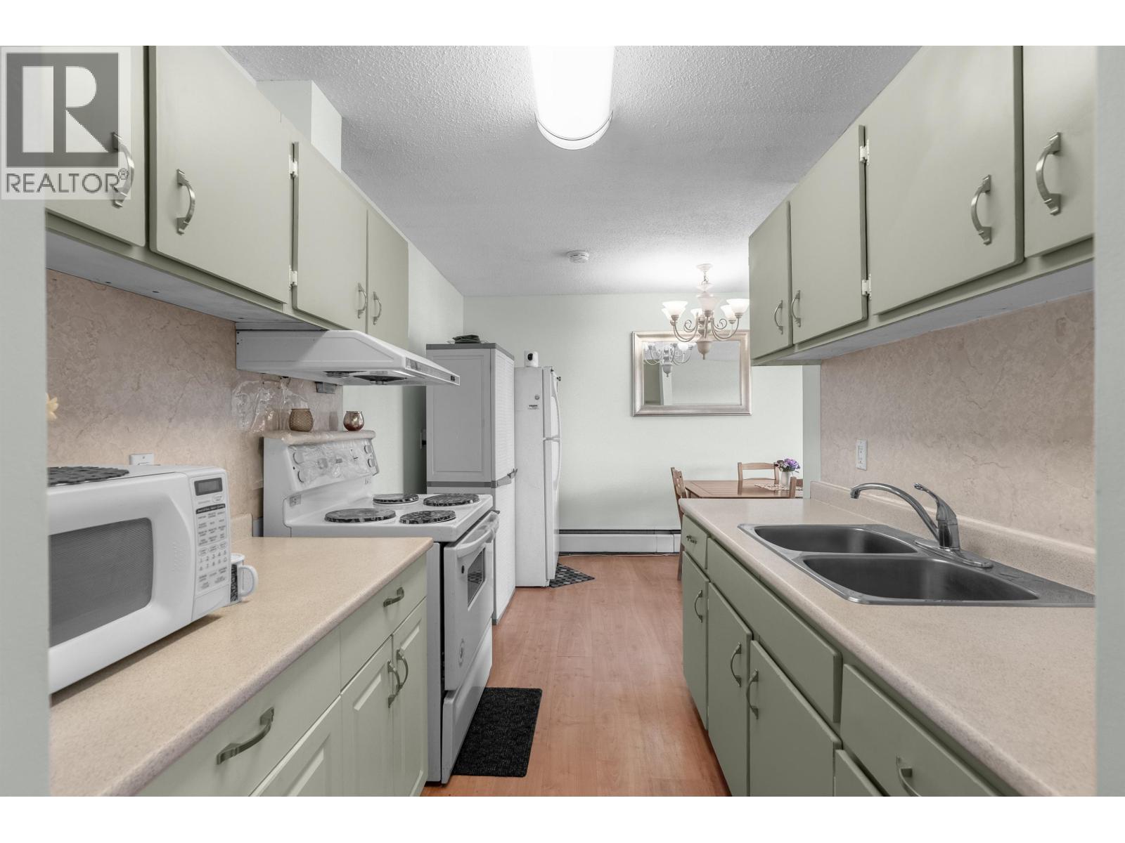 For sale: 301 8060 RYAN ROAD, Richmond, British Columbia V7A2E5 ...