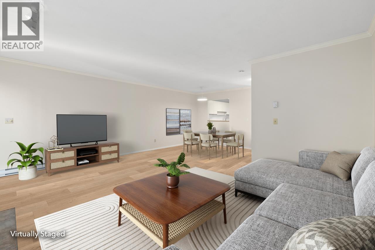 For sale: 912 ROCHE POINT DRIVE, North Vancouver, British Columbia ...