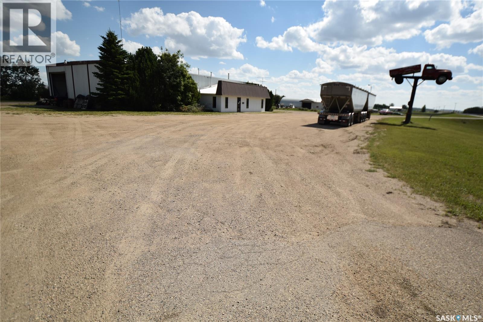 For sale: 130 2 HIGHWAY, Cudworth, Saskatchewan S0K1B0 - SK027299 ...