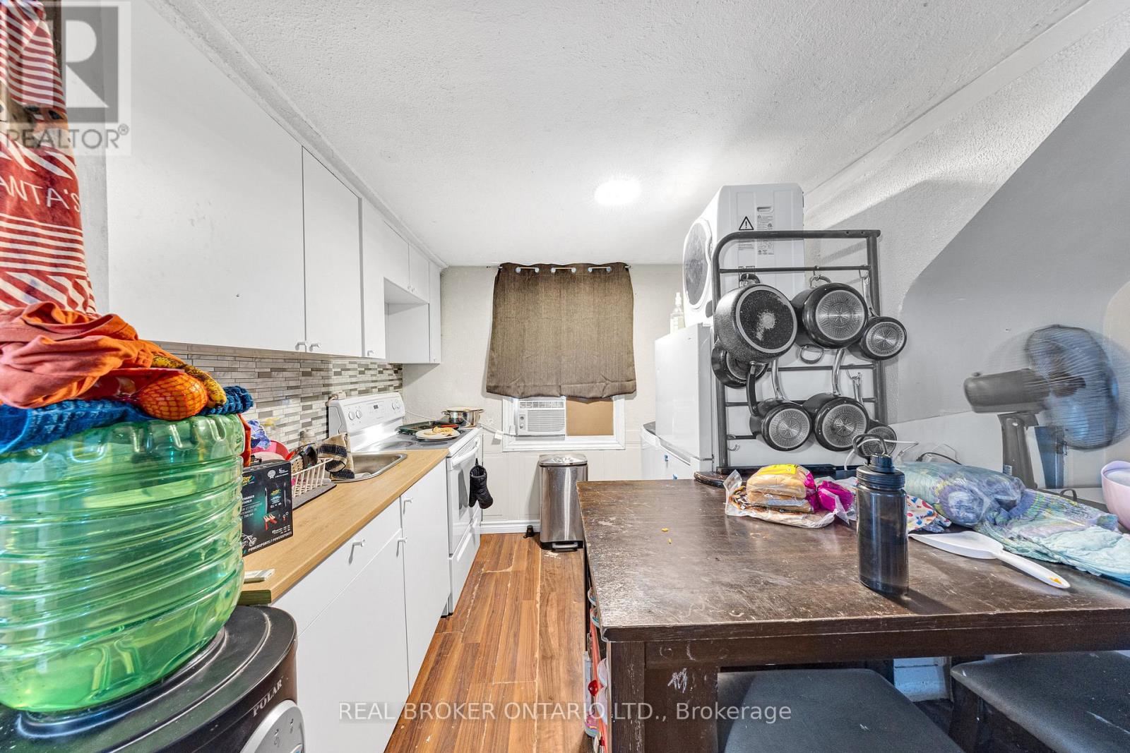 For sale: 710 CAMERON STREET, Peterborough (Otonabee Ward 1), Ontario ...