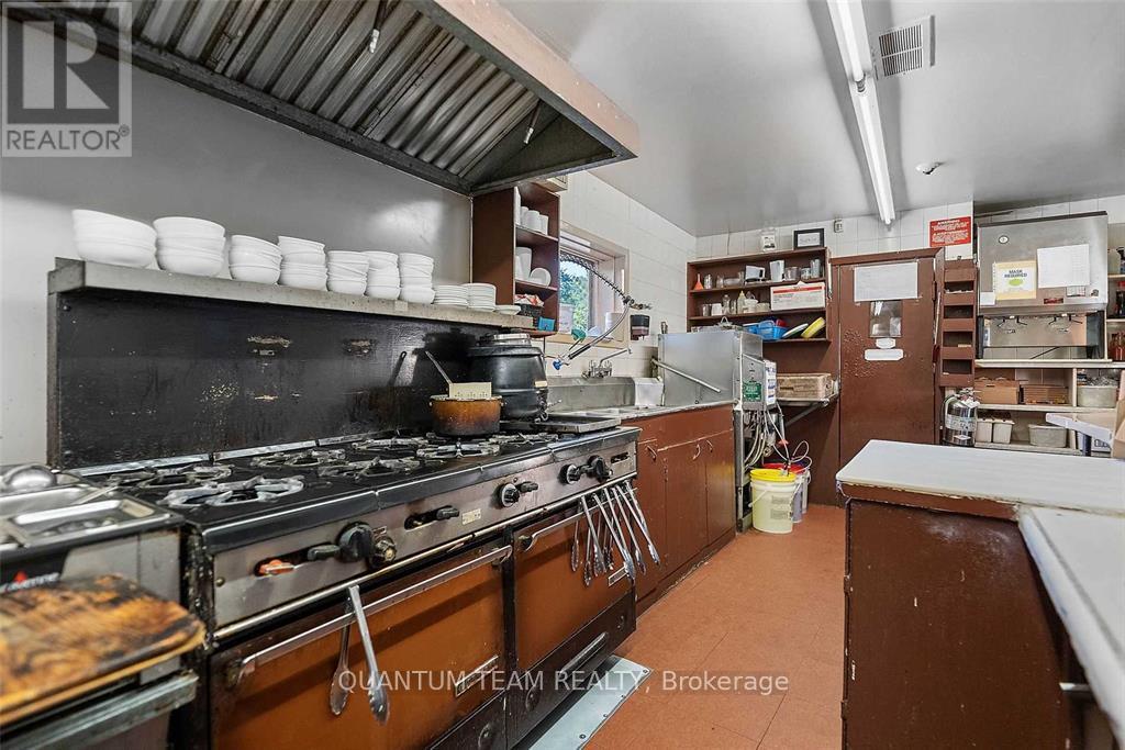 À vendre : 6535 THOROLD STONE ROAD, Niagara Falls (Stamford), Ontario ...