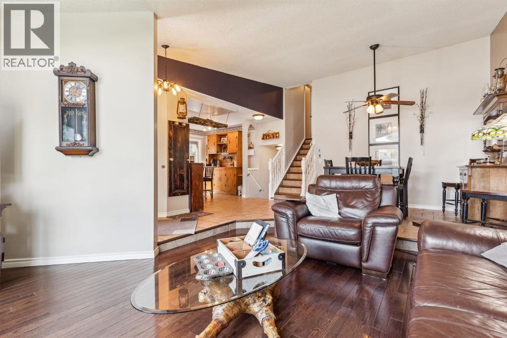 244 Sunmills Place SE, Calgary, Alberta T2X2P2 - A2281606 | REALTOR.ca