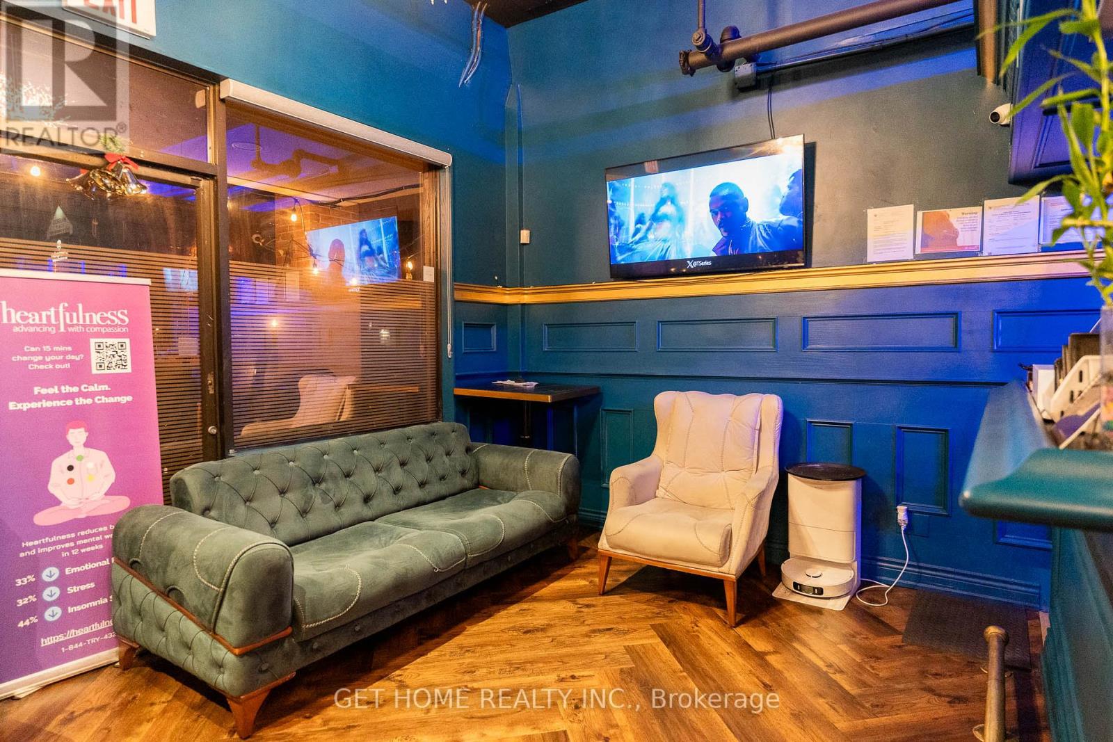 À vendre : 6061 HIGHWAY 7, Markham (Markham Village), Ontario L3P3B2 ...