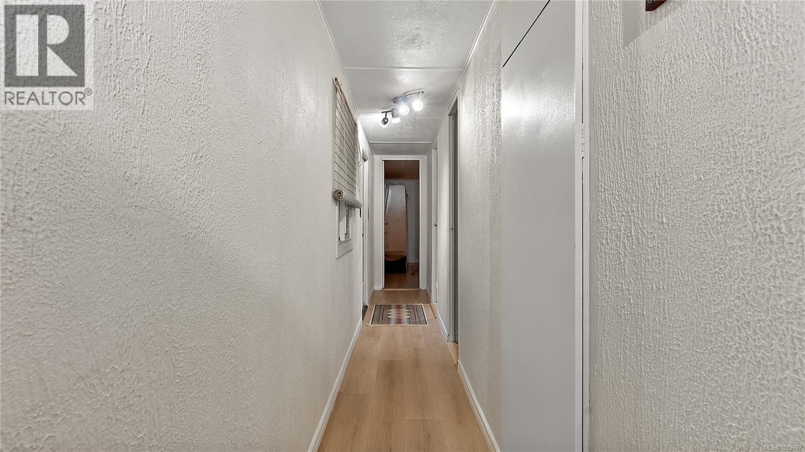 For sale: 11 2587 Selwyn Rd, Langford, British Columbia V9B4V4 ...