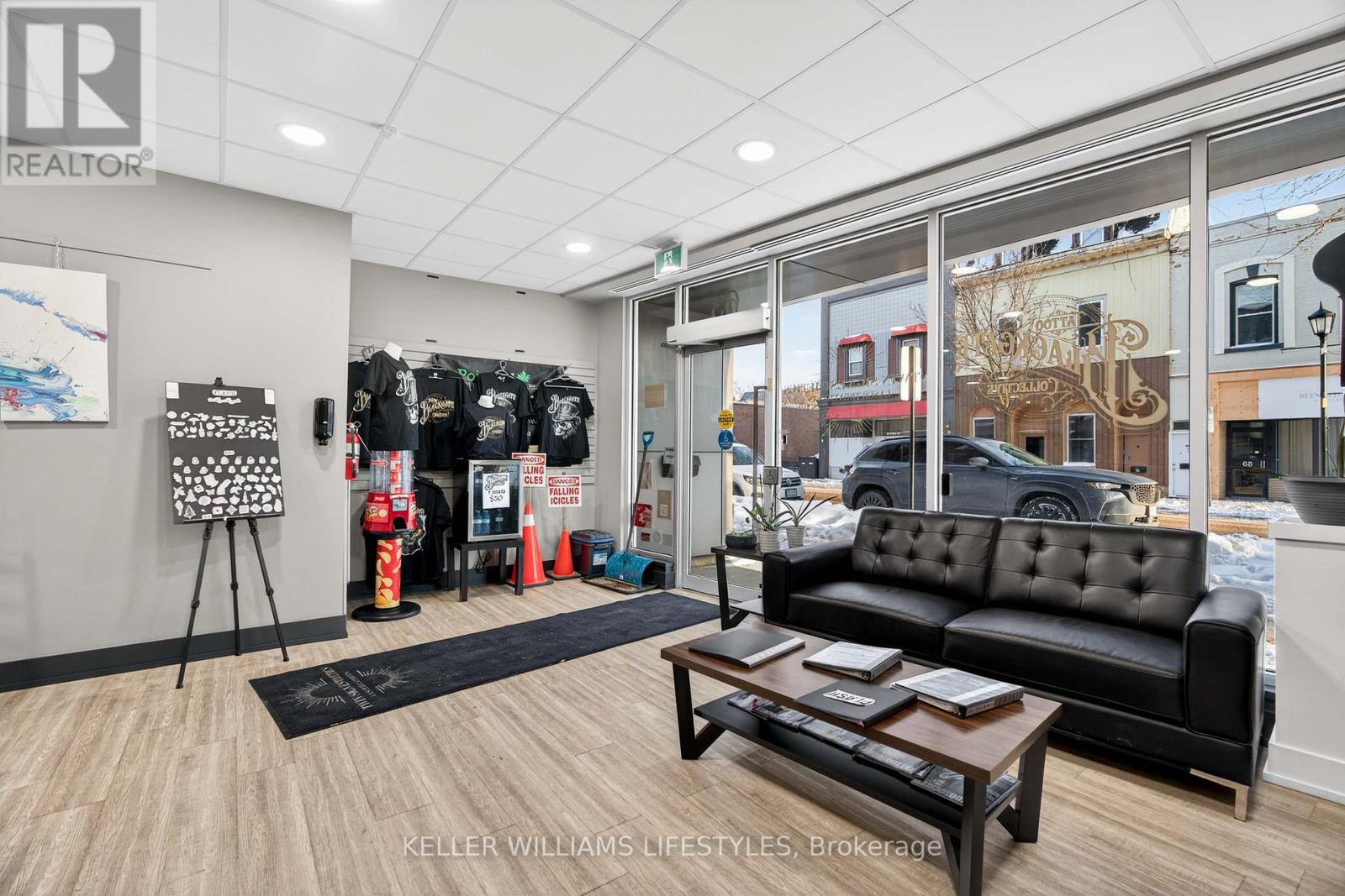 À vendre : 63 FRONT STREET W, Strathroy-Caradoc (NW), Ontario N7G1X6 ...