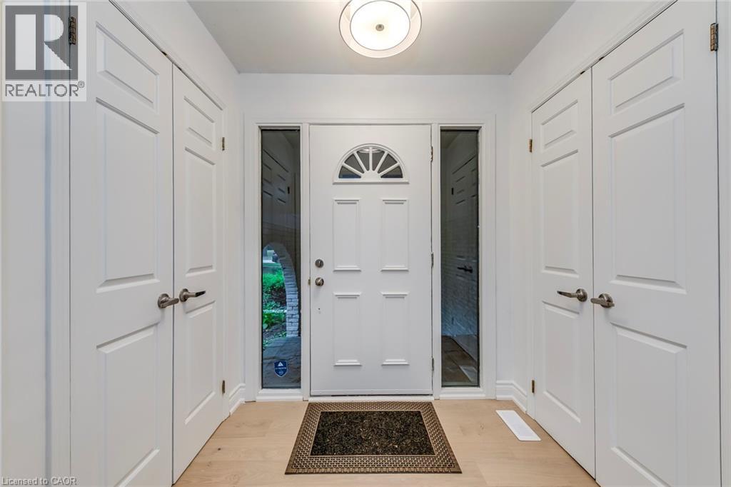 For rent: 170 CAVENDISH Court, Oakville, Ontario L6J5S2 - 40793505 ...