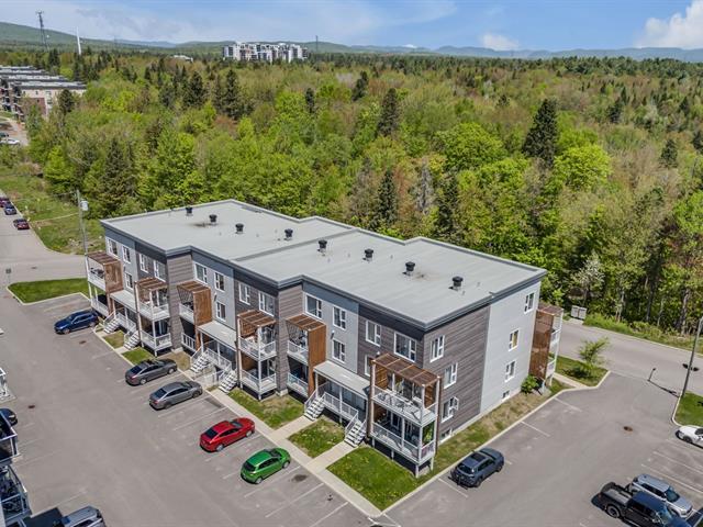 For sale: 4804-4850 Rue de l'Escarpement, Québec (La Haute-Saint ...