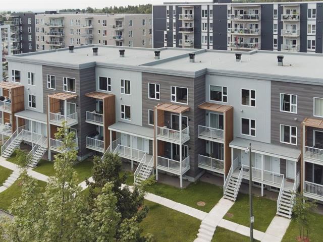 For sale: 4804-4850 Rue de l'Escarpement, Québec (La Haute-Saint ...