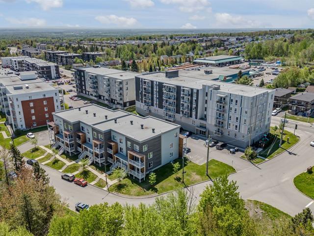 For sale: 4804-4850 Rue de l'Escarpement, Québec (La Haute-Saint ...