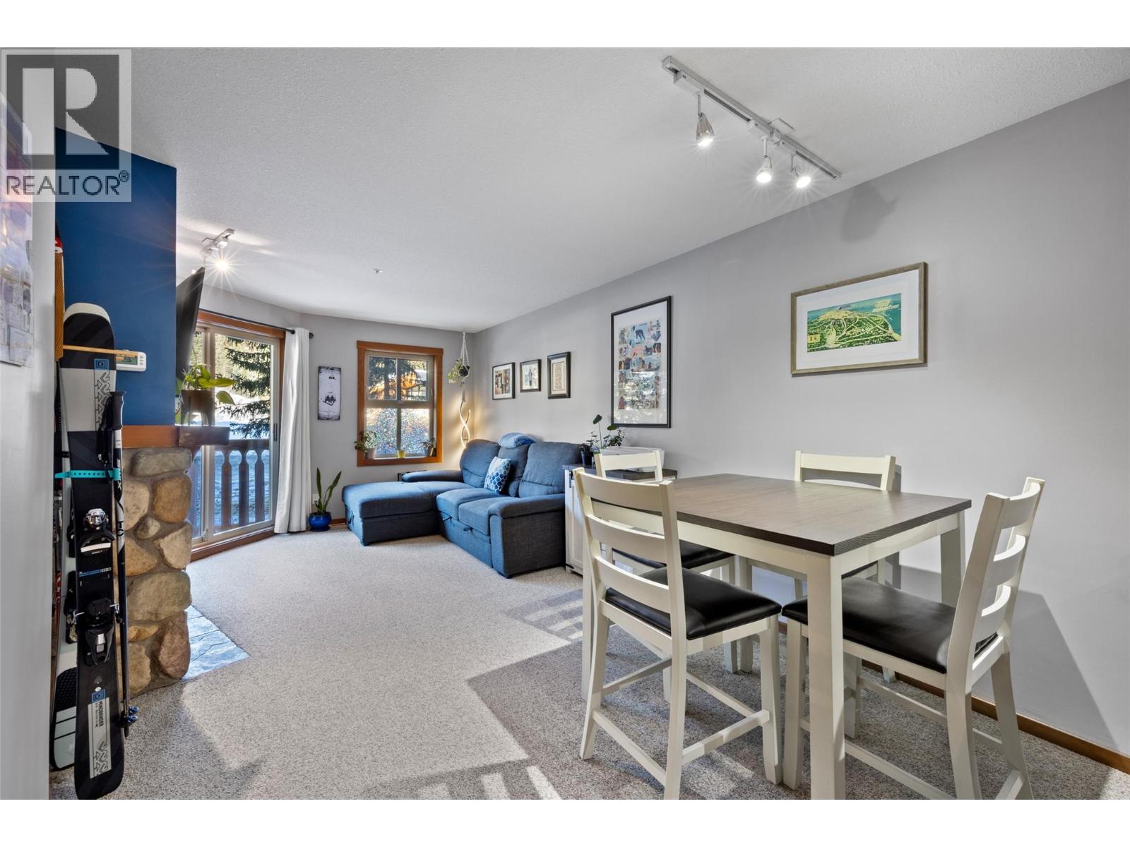 À vendre : 3190 Creekside Way Unit# 208, Sun Peaks, Colombie ...