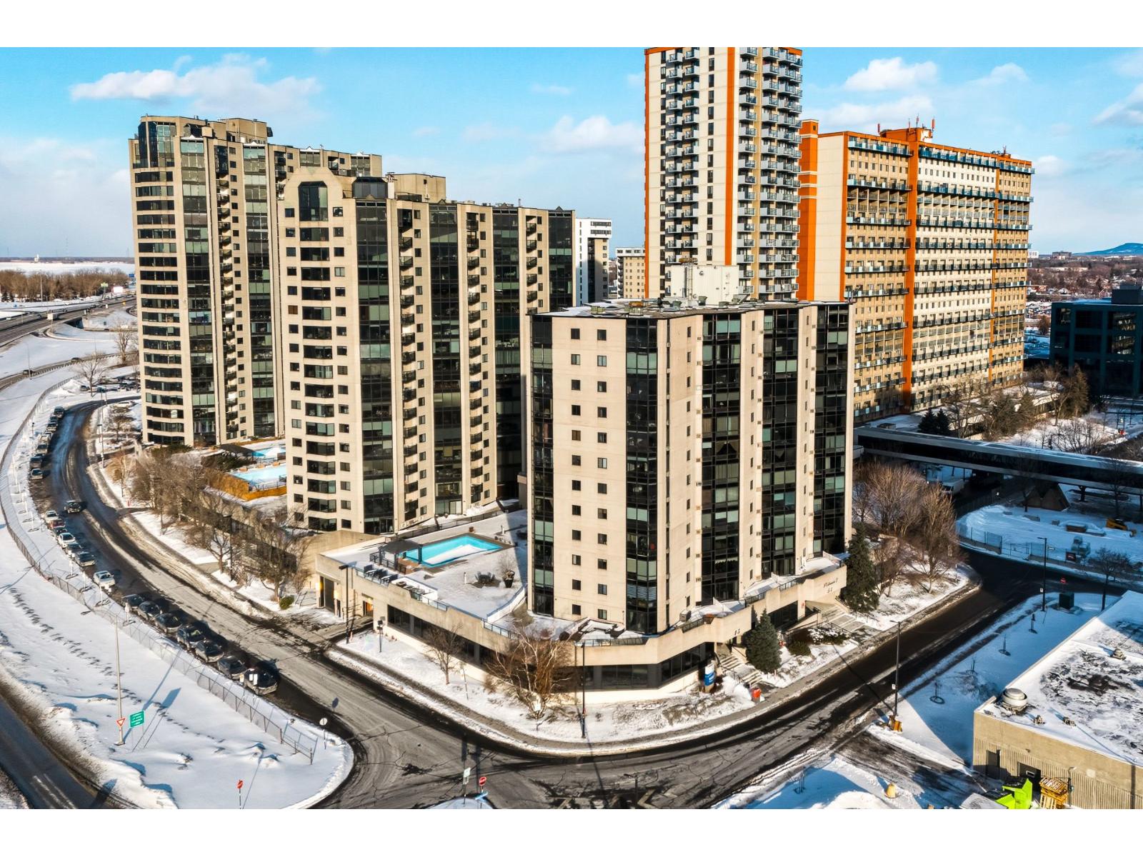For sale: 51 Place Charles-Le Moyne, #PH202, Longueuil (Le Vieux ...