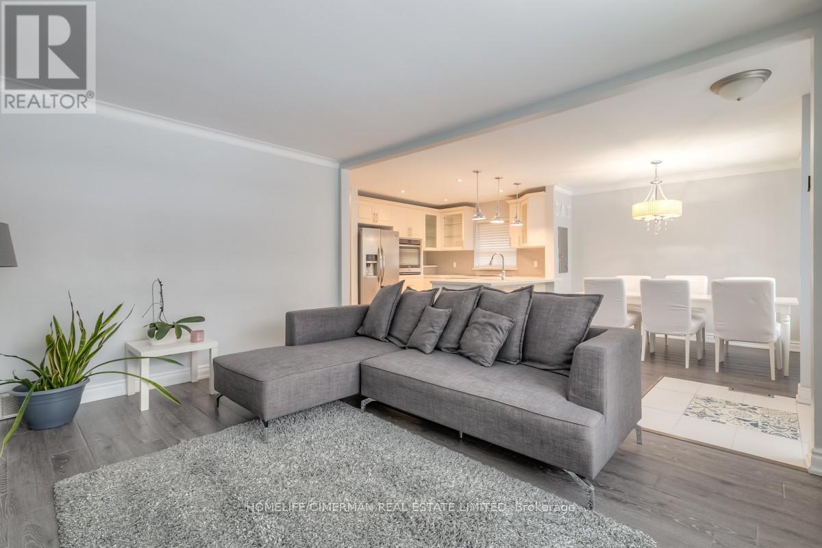 For rent: 3 WILLOWHURST CRESCENT, Toronto (Wexford-Maryvale), Ontario ...