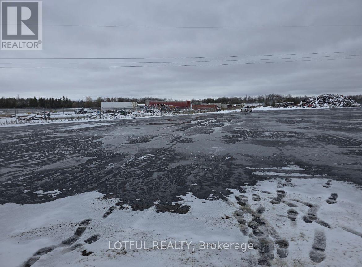 À louer : LOT 3- 6682 BANK STREET, Ottawa, Ontario K0A2P0 - X12736620 ...