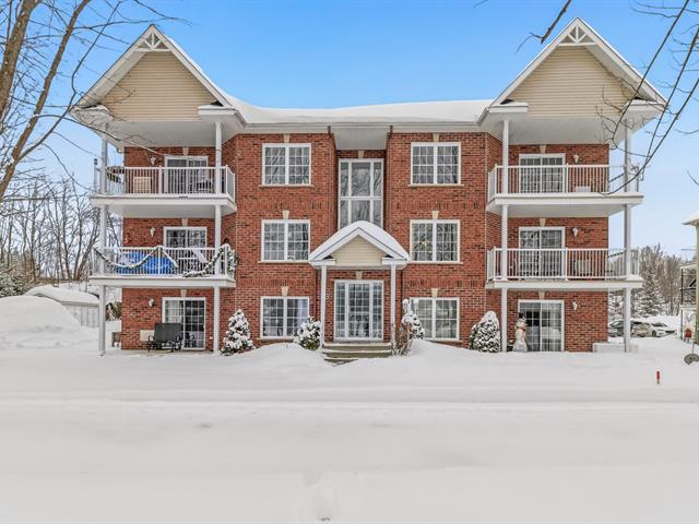 À vendre : 83 Rue Lewis O., #2, Waterloo, Québec J0E2N0 - 13297995 ...