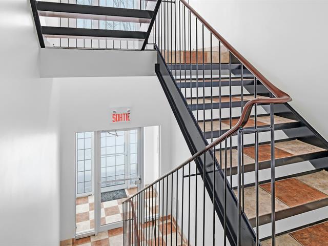 À vendre : 83 Rue Lewis O., #2, Waterloo, Québec J0E2N0 - 13297995 ...