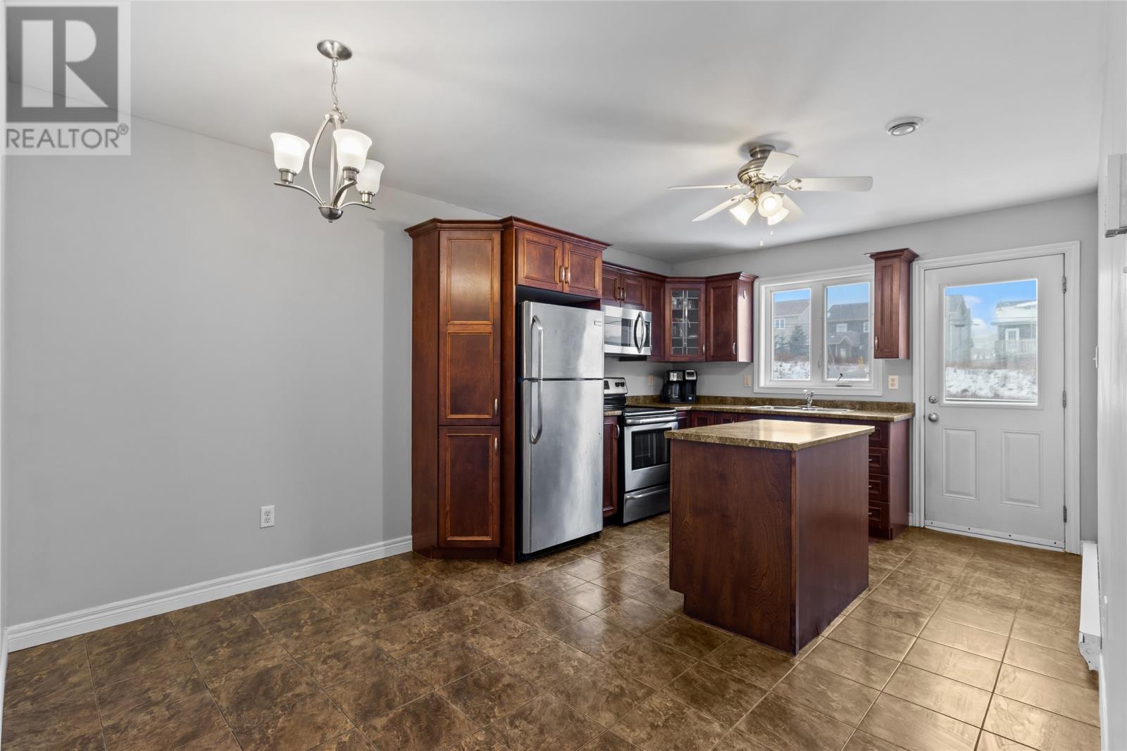 À vendre : 111 Ladysmith Drive, St. John's, Terre-Neuve-et-Labrador ...