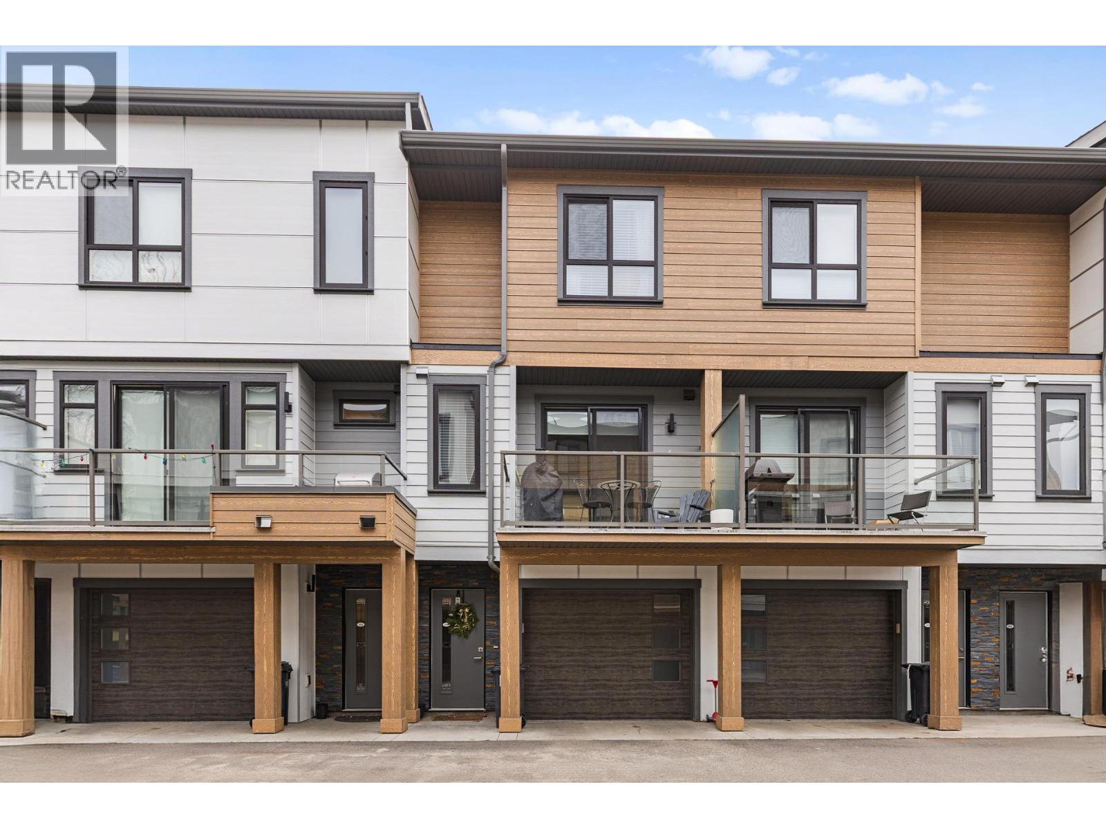 For sale: 11581 Rogers Road Unit# 203, Lake Country, British Columbia ...