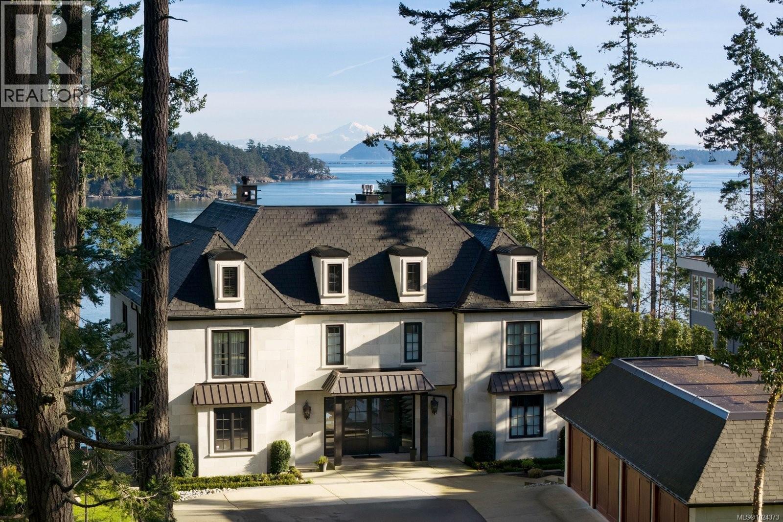 For sale: 10865 Fernie Wynd Rd, North Saanich, British Columbia V8L5H8 ...