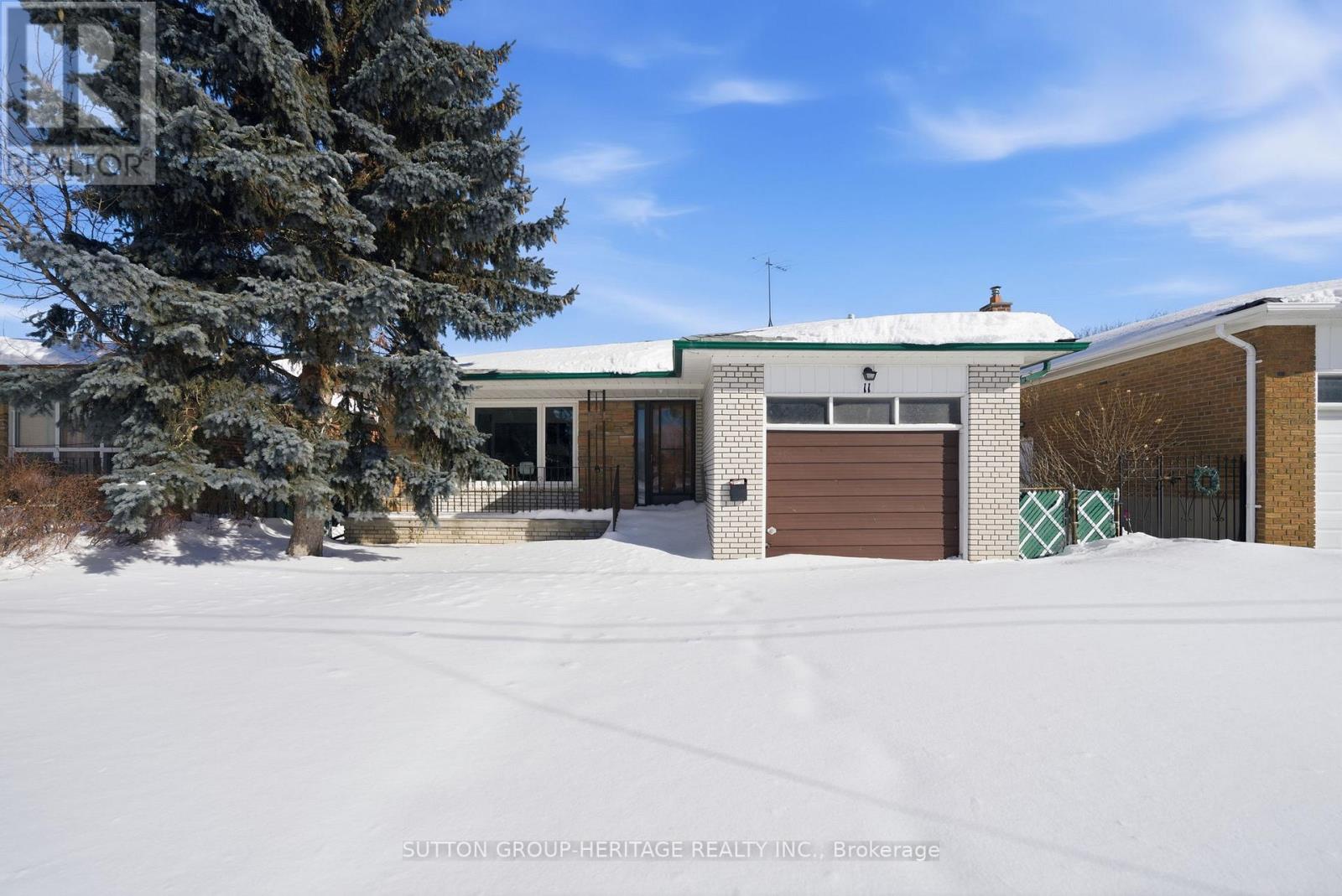 À vendre : 11 SUSAN STREET, Toronto (Woburn), Ontario M1G1N6 ...