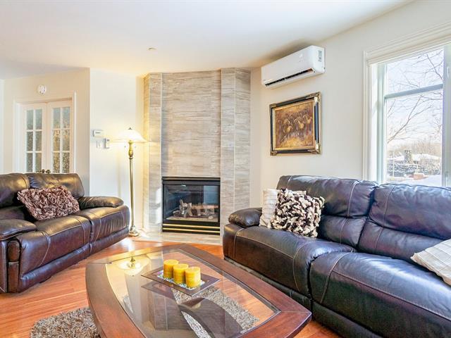 À vendre : 2375 Boul. St-Martin E., #201, Laval (Duvernay), Québec ...