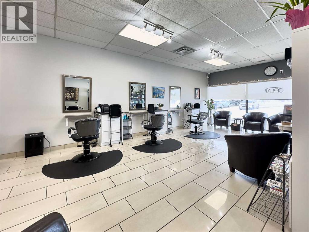 À vendre : 6, 1299 Trans Canada Way SE, Medicine Hat, Alberta T1B1H9 ...