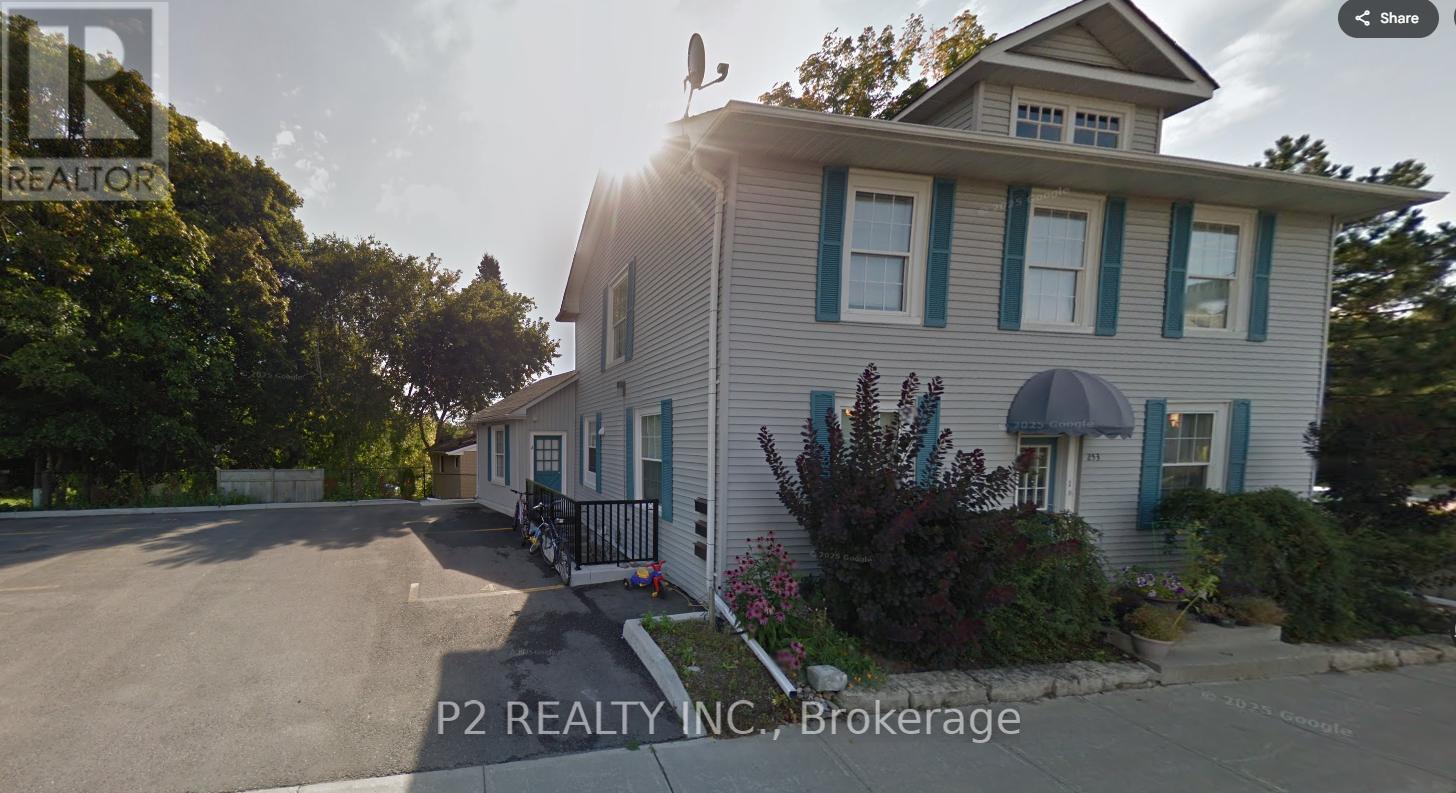 For rent: UPPER LEVEL - 253 PROSPECT STREET, Newmarket (Gorham-College ...