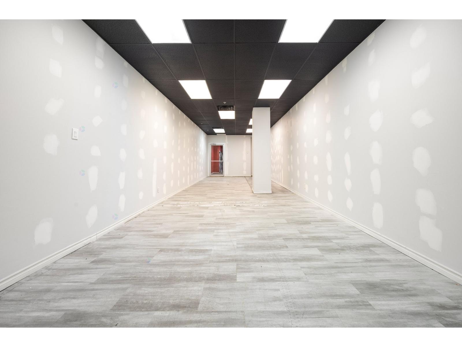For rent: 740 Boul. de la Côte-Vertu, #116, Montréal (Saint-Laurent ...